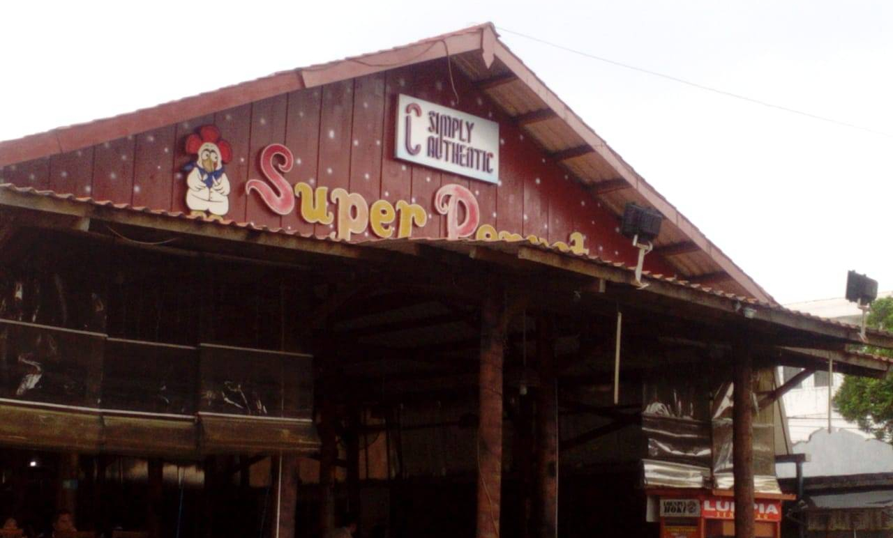 Mencicipi Sajian Super Penyet Resto, Setia Budi Banyumanik Kota ...