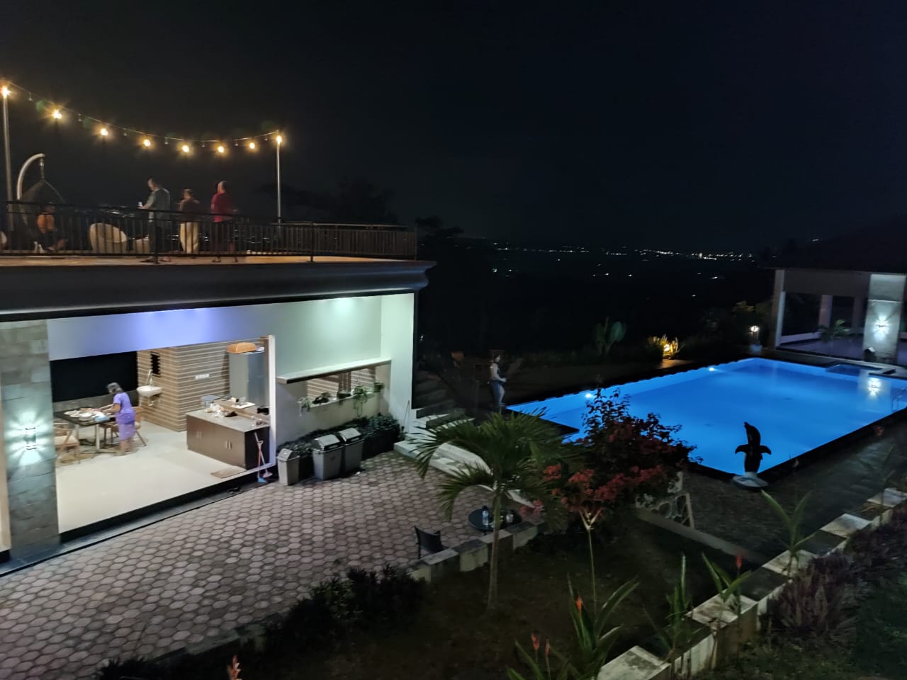 Menginap di Vila Oase Van Java Hotel Banyubiru Kabupaten Semarang ...