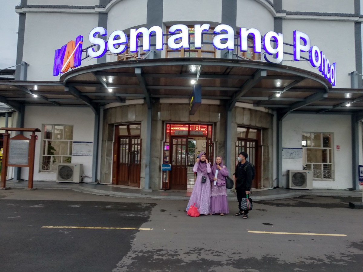 Naik Kereta Api Pertamaku, Jarak Dekat Tarif Murah Meriah 10K dengan KA ...